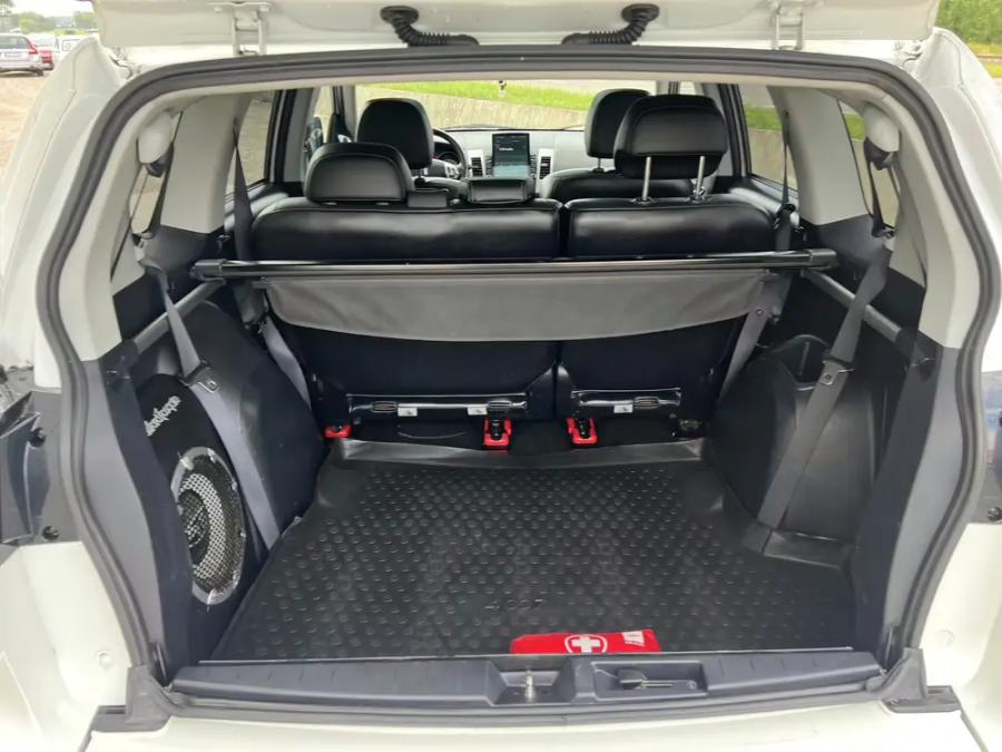 Balts Peugeot 4007 2010 Jēkabpils, ar dzinēja tilpumu 2.20 L un nobraukumu 270 tūkst. km par 6500 €, foto 16 vietnē AUTOMOTO.COM.LV