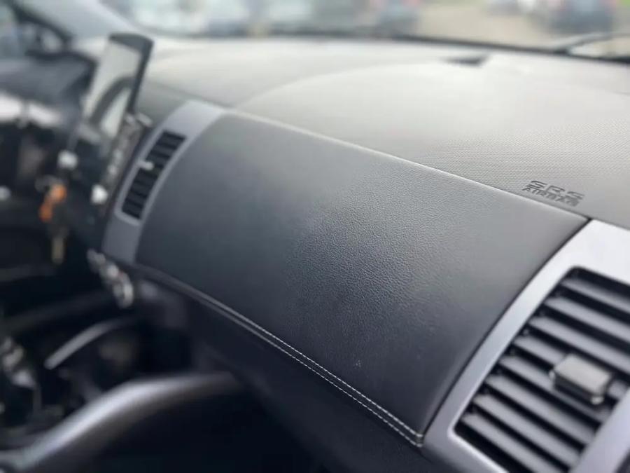 Balts Peugeot 4007 2010 Jēkabpils, ar dzinēja tilpumu 2.20 L un nobraukumu 270 tūkst. km par 6500 €, foto 19 vietnē AUTOMOTO.COM.LV