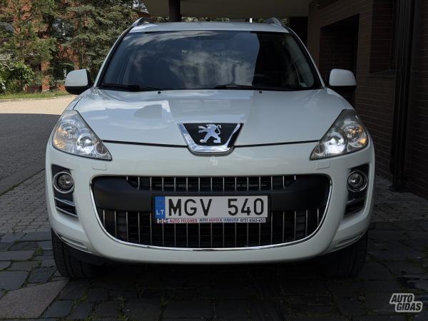 Balts Peugeot 4007 2010 Alīta, ar dzinēja tilpumu 2.20 L un nobraukumu 270 tūkst. km par 5150 €, foto 3 vietnē AUTOMOTO.COM.LV