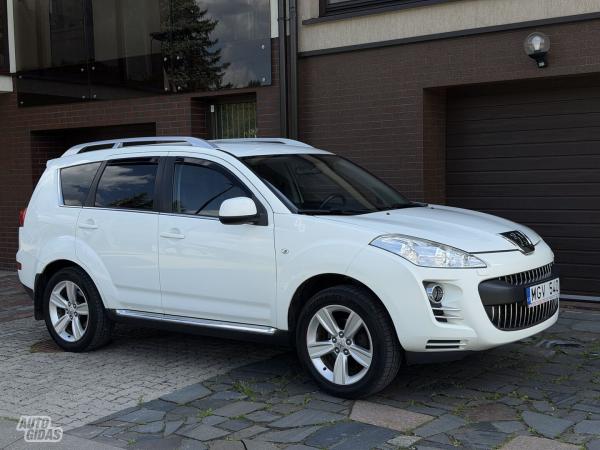Balts Peugeot 4007 2010 Alīta, ar dzinēja tilpumu 2.20 L un nobraukumu 270 tūkst. km par 5150 €, foto 4 vietnē AUTOMOTO.COM.LV