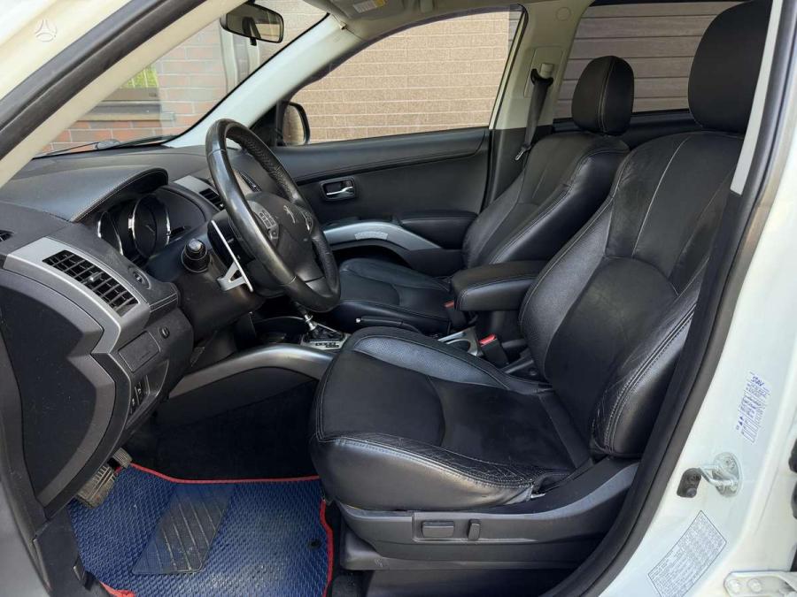 Balts Peugeot 4007 2010 Alīta, ar dzinēja tilpumu 2.18 L un nobraukumu 270 tūkst. km par 5150 €, foto 21 vietnē AUTOMOTO.COM.LV