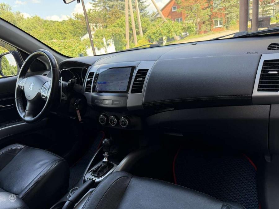Balts Peugeot 4007 2010 Alīta, ar dzinēja tilpumu 2.18 L un nobraukumu 270 tūkst. km par 5150 €, foto 30 vietnē AUTOMOTO.COM.LV