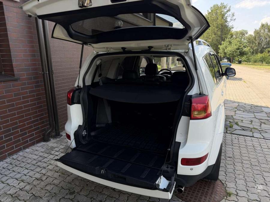 Balts Peugeot 4007 2010 Alīta, ar dzinēja tilpumu 2.18 L un nobraukumu 270 tūkst. km par 5150 €, foto 38 vietnē AUTOMOTO.COM.LV