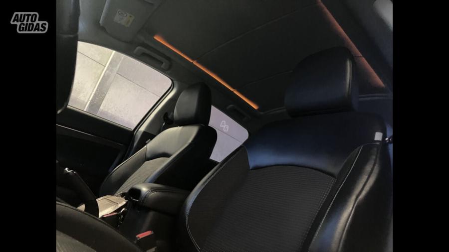 White Peugeot 4007 2012 in Siauliai, with an engine capacity of 1.60 L and mileage of 217 thousand km for 5999 €, photo 9 on AUTOMOTO.COM.LV