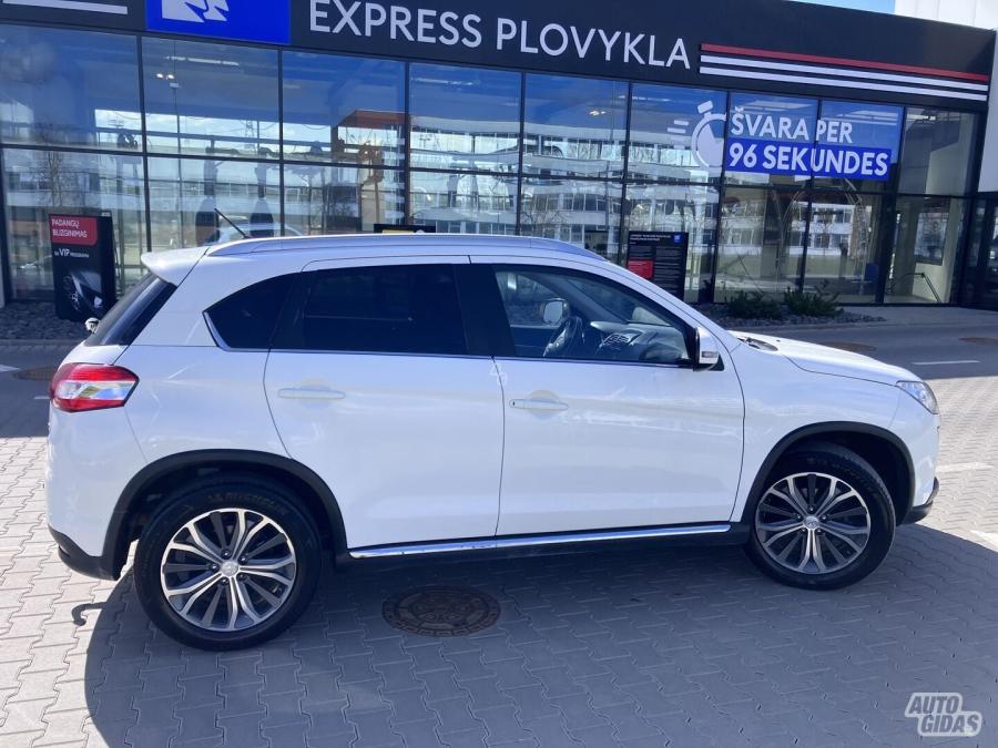 White Peugeot 4007 2012 in Siauliai, with an engine capacity of 1.60 L and mileage of 217 thousand km for 5999 €, photo 10 on AUTOMOTO.COM.LV
