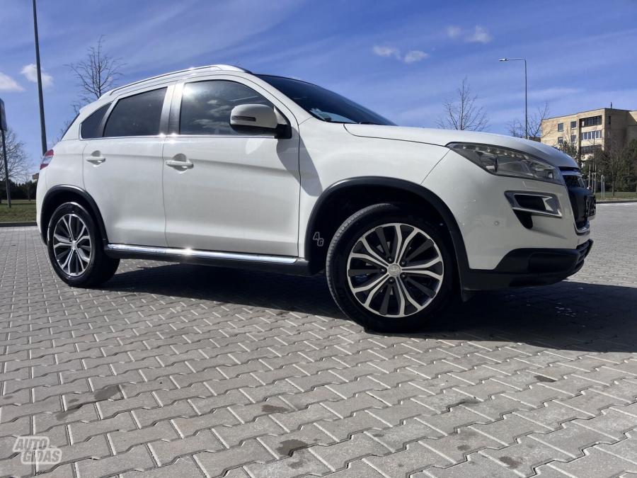 White Peugeot 4007 2012 in Siauliai, with an engine capacity of 1.60 L and mileage of 217 thousand km for 5999 €, photo 16 on AUTOMOTO.COM.LV