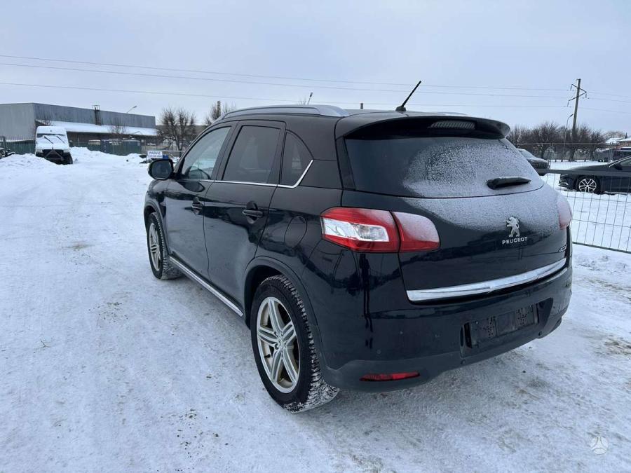 Melns Peugeot 4008 2012 Marijampole, ar dzinēja tilpumu 1.56 L un nobraukumu 248 tūkst. km par 5350 €, foto 5 vietnē AUTOMOTO.COM.LV