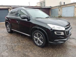 Melns Peugeot 4008 2013 Alīta, ar dzinēja tilpumu 1.80 L un nobraukumu 206 tūkst. km par 7300 €, foto  vietnē AUTOMOTO.COM.LV