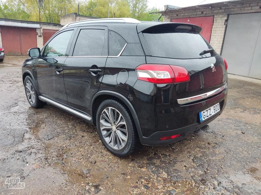 Black Peugeot 4008 2013 in Alytus, with an engine capacity of 1.80 L and mileage of 206 thousand km for 7300 €, photo 5 on AUTOMOTO.COM.LV