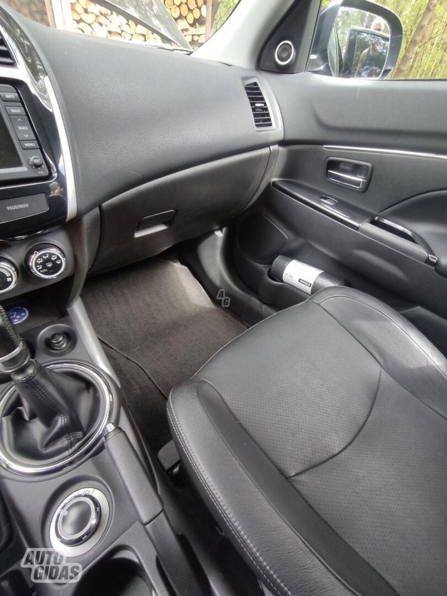 Black Peugeot 4008 2013 in Alytus, with an engine capacity of 1.80 L and mileage of 206 thousand km for 7300 €, photo 8 on AUTOMOTO.COM.LV