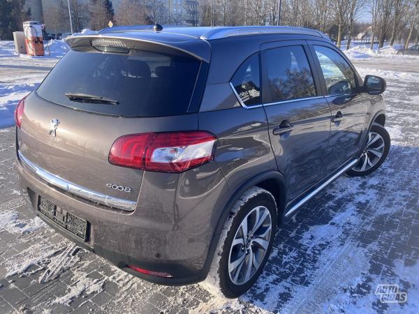 Peugeot 4008 2013 in Siauliai, with an engine capacity of 1.60 L and mileage of 220 thousand km for 6300 €, photo 5 on AUTOMOTO.COM.LV