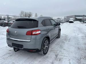 Grey Peugeot 4008 2012 in Marijampole, with an engine capacity of 1.56 L and mileage of 206 thousand km for 5450 €, photo 4 on AUTOMOTO.COM.LV