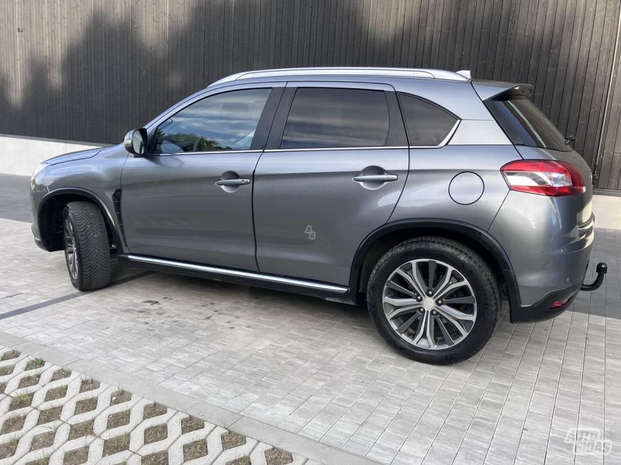 Grey Peugeot 4008 2012 in Siauliai, with an engine capacity of 1.60 L and mileage of 151 thousand km for 5999 €, photo 5 on AUTOMOTO.COM.LV