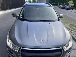 Grey Peugeot 4008 2013 in Siauliai, with an engine capacity of 1.80 L and mileage of 195 thousand km for 5999 €, photo 6 on AUTOMOTO.COM.LV