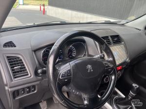 Grey Peugeot 4008 2013 in Siauliai, with an engine capacity of 1.80 L and mileage of 195 thousand km for 5999 €, photo 9 on AUTOMOTO.COM.LV