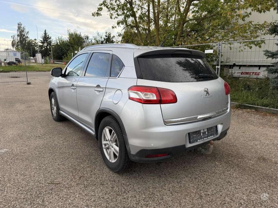 Pelēks Peugeot 4008 2013 Marijampole, ar dzinēja tilpumu 1.56 L un nobraukumu 277 tūkst. km par 4650 €, foto 8 vietnē AUTOMOTO.COM.LV