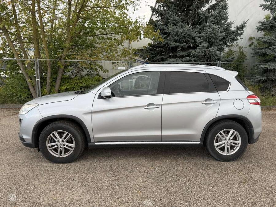 Pelēks Peugeot 4008 2013 Marijampole, ar dzinēja tilpumu 1.56 L un nobraukumu 277 tūkst. km par 4650 €, foto 9 vietnē AUTOMOTO.COM.LV