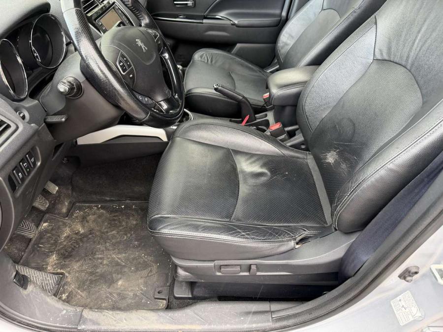 Pelēks Peugeot 4008 2013 Marijampole, ar dzinēja tilpumu 1.56 L un nobraukumu 277 tūkst. km par 4650 €, foto 11 vietnē AUTOMOTO.COM.LV