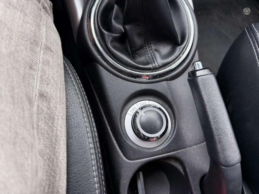 Pelēks Peugeot 4008 2013 Marijampole, ar dzinēja tilpumu 1.56 L un nobraukumu 277 tūkst. km par 4650 €, foto 13 vietnē AUTOMOTO.COM.LV