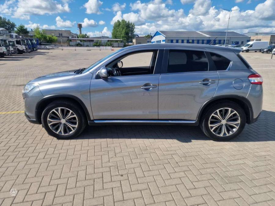 Grey Peugeot 4008 2015 in Taurage, with an engine capacity of 1.56 L and mileage of 252 thousand km for 5900 €, photo 10 on AUTOMOTO.COM.LV