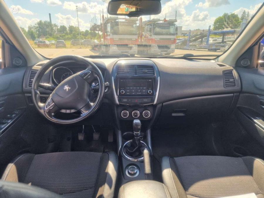 Grey Peugeot 4008 2015 in Taurage, with an engine capacity of 1.56 L and mileage of 252 thousand km for 5900 €, photo 13 on AUTOMOTO.COM.LV