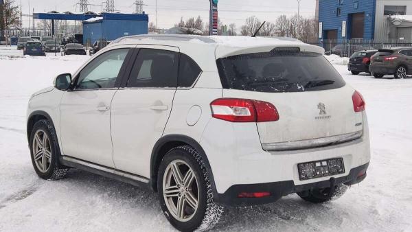 White Peugeot 4008 2012 in Marijampole, with an engine capacity of 1.56 L and mileage of 279 thousand km for 4500 €, photo 3 on AUTOMOTO.COM.LV