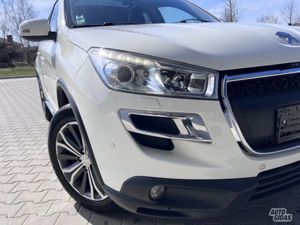 White Peugeot 4008 2012 in Siauliai, with an engine capacity of 1.60 L and mileage of 217 thousand km for 5999 €, photo 1 on AUTOMOTO.COM.LV