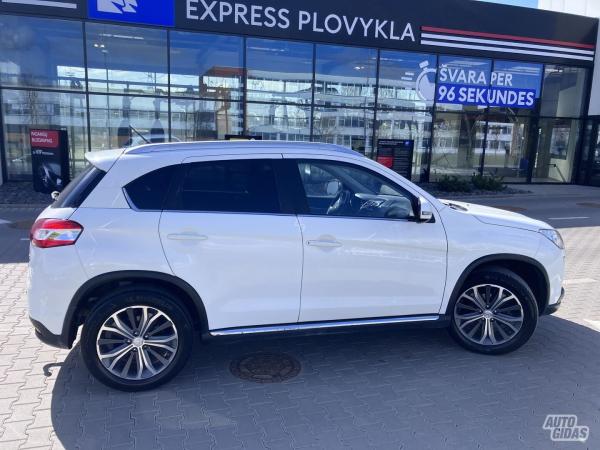 White Peugeot 4008 2012 in Siauliai, with an engine capacity of 1.60 L and mileage of 217 thousand km for 5999 €, photo 7 on AUTOMOTO.COM.LV