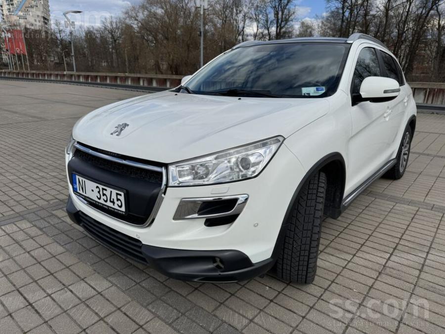 White Peugeot 4008 2013 in Riga, with an engine capacity of 1.80 L and mileage of 206 thousand km for 5300 €, photo 3 on AUTOMOTO.COM.LV