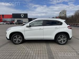 White Peugeot 4008 2013 in Riga, with an engine capacity of 1.80 L and mileage of 206 thousand km for 5300 €, photo 6 on AUTOMOTO.COM.LV