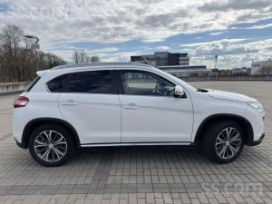 White Peugeot 4008 2013 in Riga, with an engine capacity of 1.80 L and mileage of 206 thousand km for 5300 €, photo 7 on AUTOMOTO.COM.LV