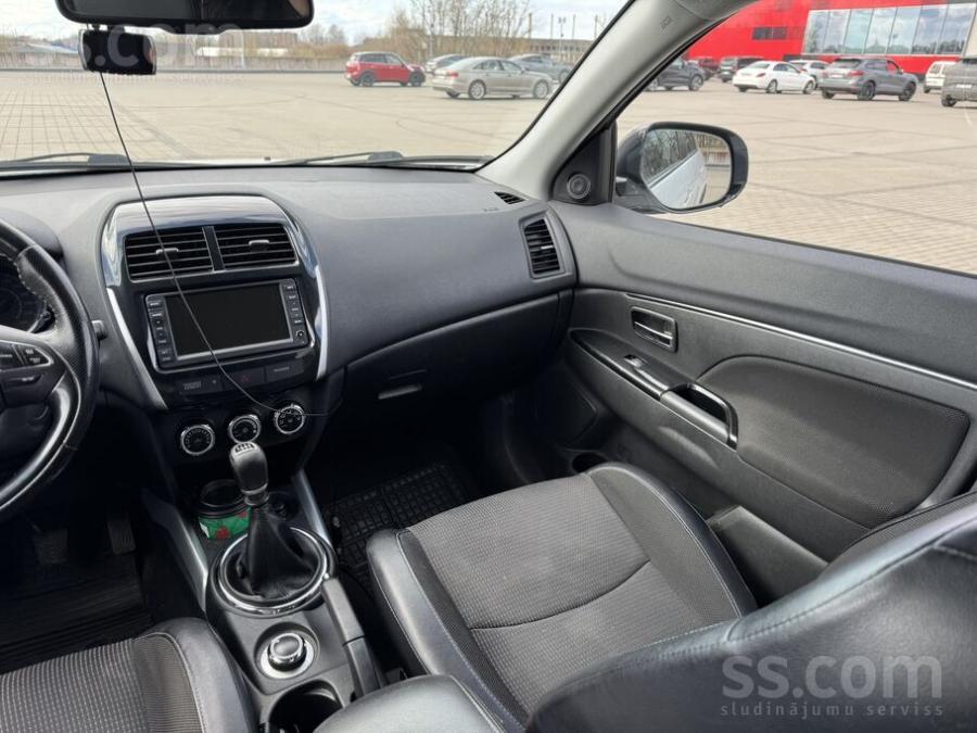White Peugeot 4008 2013 in Riga, with an engine capacity of 1.80 L and mileage of 206 thousand km for 5300 €, photo 13 on AUTOMOTO.COM.LV