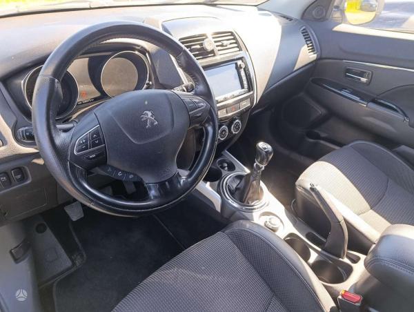 White Peugeot 4008 2013 in Panevezys, with an engine capacity of 1.80 L and mileage of 228 thousand km for 5850 €, photo 10 on AUTOMOTO.COM.LV