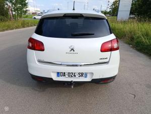 Balts Peugeot 4008 2013 Panevēža, ar dzinēja tilpumu 1.80 L un nobraukumu 236 tūkst. km par 5650 €, foto 5 vietnē AUTOMOTO.COM.LV