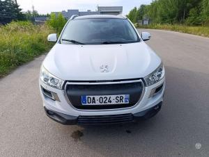 Balts Peugeot 4008 2013 Panevēža, ar dzinēja tilpumu 1.80 L un nobraukumu 236 tūkst. km par 5650 €, foto 8 vietnē AUTOMOTO.COM.LV