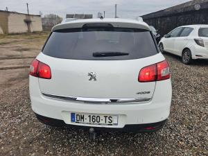 White Peugeot 4008 2014 in Taurage, with an engine capacity of 1.80 L and mileage of 250 thousand km for 5500 €, photo 4 on AUTOMOTO.COM.LV