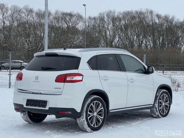 White Peugeot 4008 2014 in Taurage, with an engine capacity of 1.60 L and mileage of 271 thousand km for 6200 €, photo 6 on AUTOMOTO.COM.LV