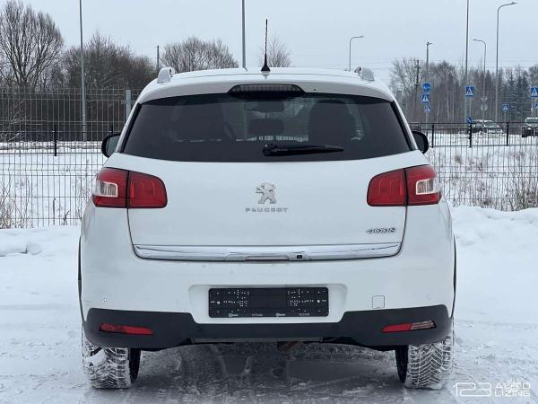 White Peugeot 4008 2014 in Taurage, with an engine capacity of 1.60 L and mileage of 271 thousand km for 6200 €, photo 8 on AUTOMOTO.COM.LV