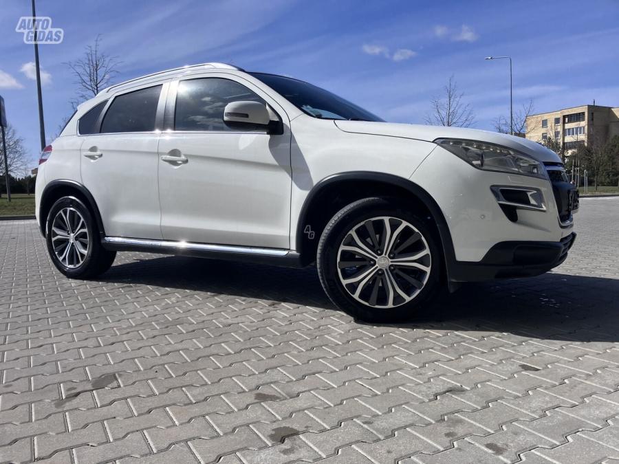 Balts Peugeot 4008 2014 Šauļi, ar dzinēja tilpumu 1.60 L un nobraukumu 196 tūkst. km par 6499 €, foto 35 vietnē AUTOMOTO.COM.LV