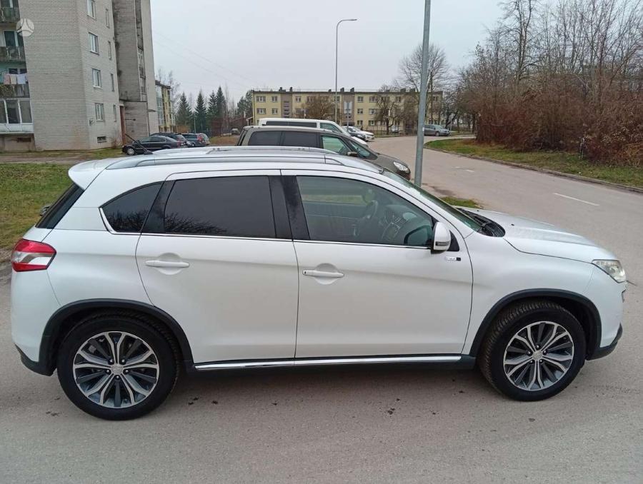 Balts Peugeot 4008 2017 Jurbarkas, ar dzinēja tilpumu 1.56 L un nobraukumu 230 tūkst. km par 7550 €, foto 4 vietnē AUTOMOTO.COM.LV