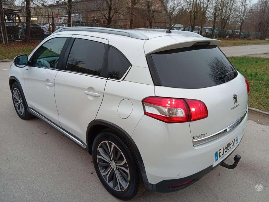 Balts Peugeot 4008 2017 Jurbarkas, ar dzinēja tilpumu 1.56 L un nobraukumu 230 tūkst. km par 7550 €, foto 5 vietnē AUTOMOTO.COM.LV