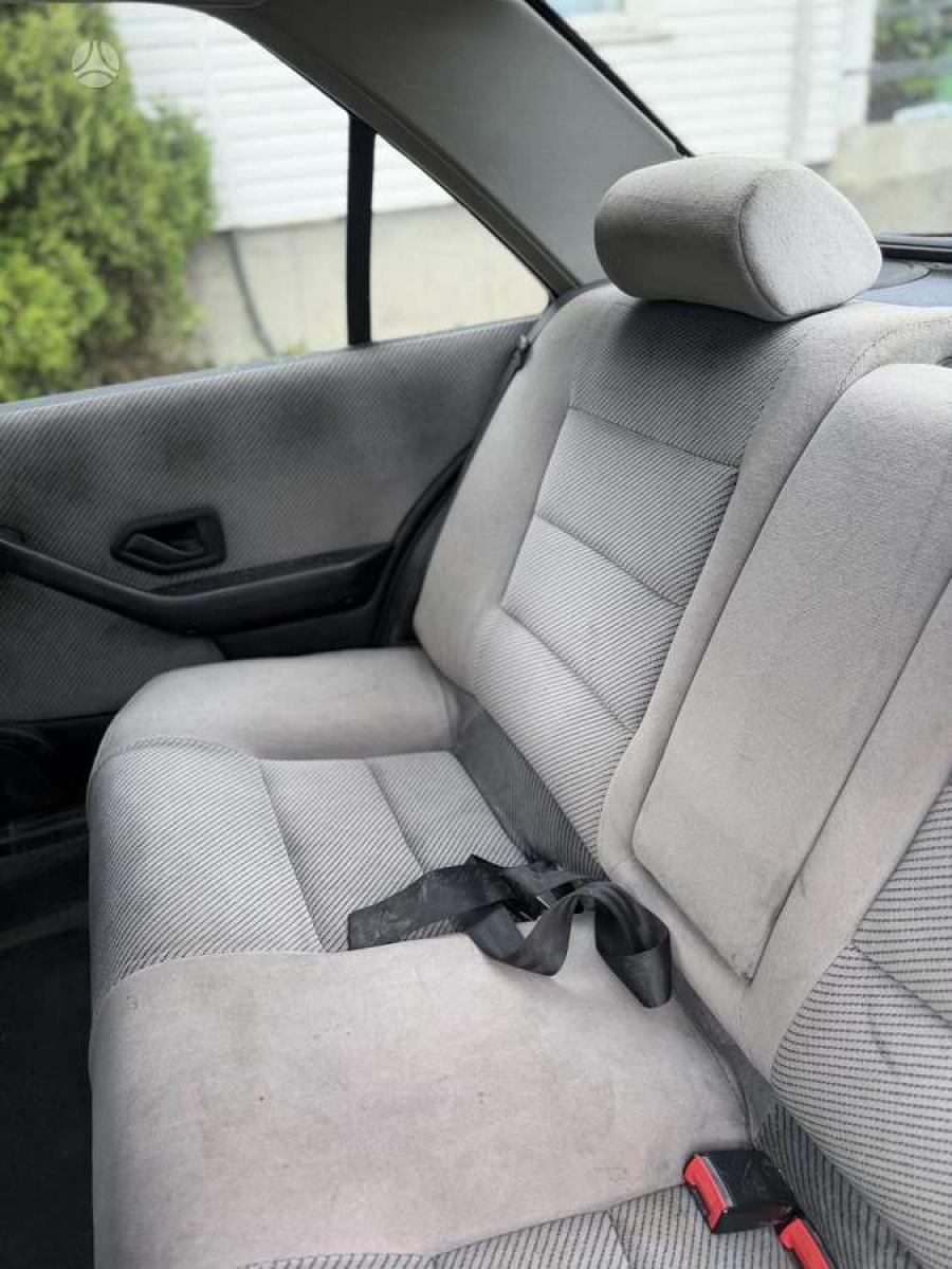 Grey Peugeot 405 1994 in Kaunas, with an engine capacity of 0.00 L and mileage of 271 thousand km for 1000 €, photo 19 on AUTOMOTO.COM.LV