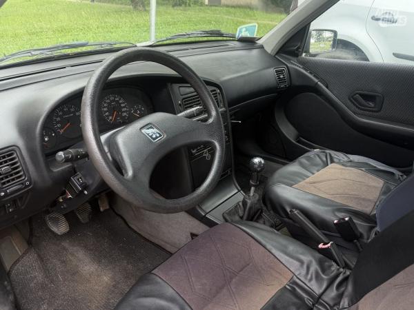 Grey Peugeot 405 1995 in Alytus, with an engine capacity of 1.70 L and mileage of 350 thousand km for 750 €, photo 9 on AUTOMOTO.COM.LV