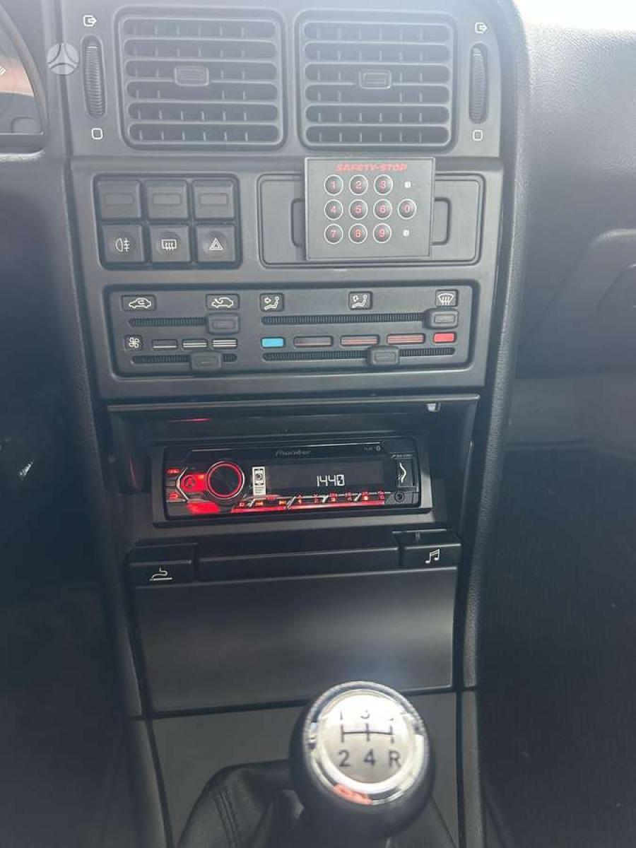 Peugeot 405 1994 Viļņa, ar dzinēja tilpumu 1.91 L un nobraukumu 123 tūkst. km par 3500 €, foto 10 vietnē AUTOMOTO.COM.LV