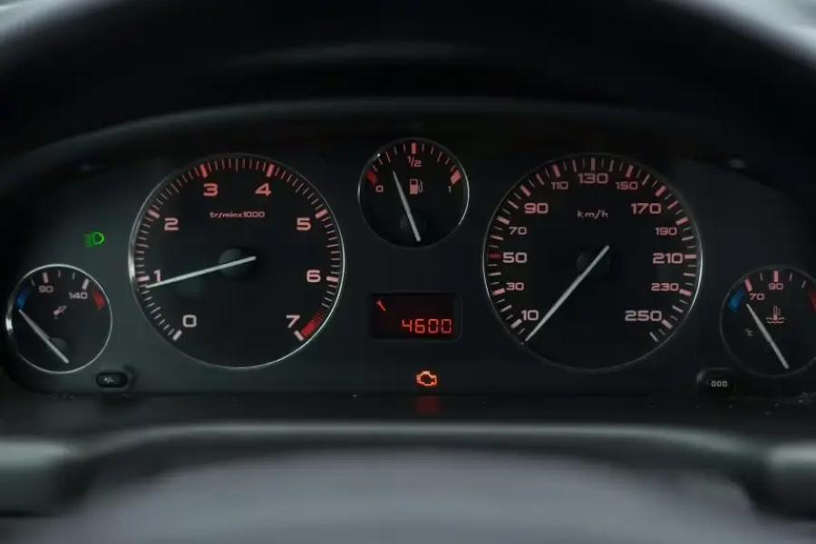 Синий Пежо 406 2004 в Лиепая, объемом двигателя 1.80 л и пробегом 284 тыс. км за 1200 €, фото 17 на AUTOMOTO.COM.LV