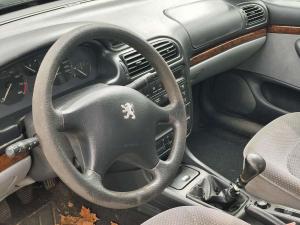 Green Peugeot 406 1998 in Taurage, with an engine capacity of 1.76 L and mileage of 154 thousand km for 600 €, photo 8 on AUTOMOTO.COM.LV