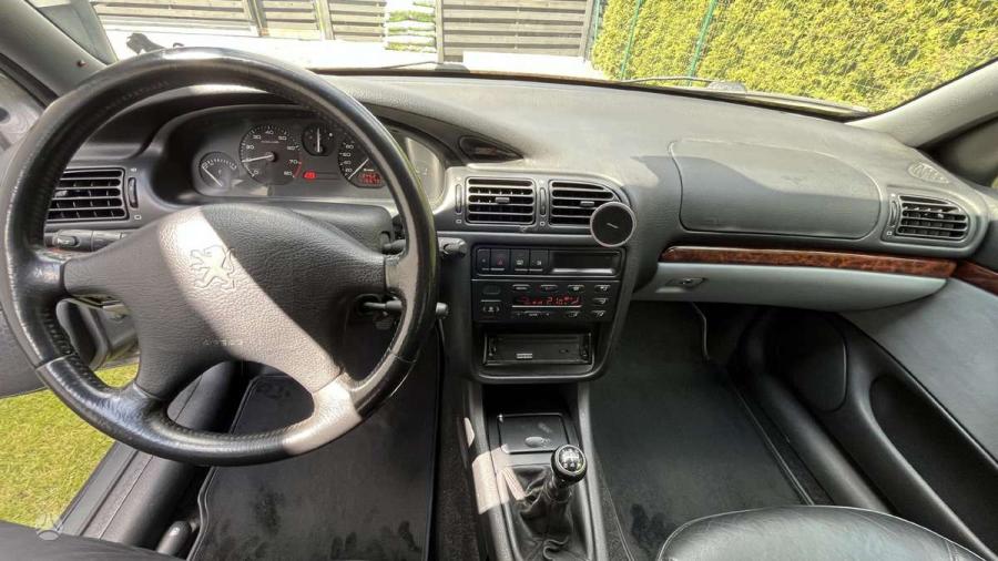 Pelēks Peugeot 406 1996 Viļņa, ar dzinēja tilpumu 2.00 L un nobraukumu 120 tūkst. km par 1500 €, foto 26 vietnē AUTOMOTO.COM.LV