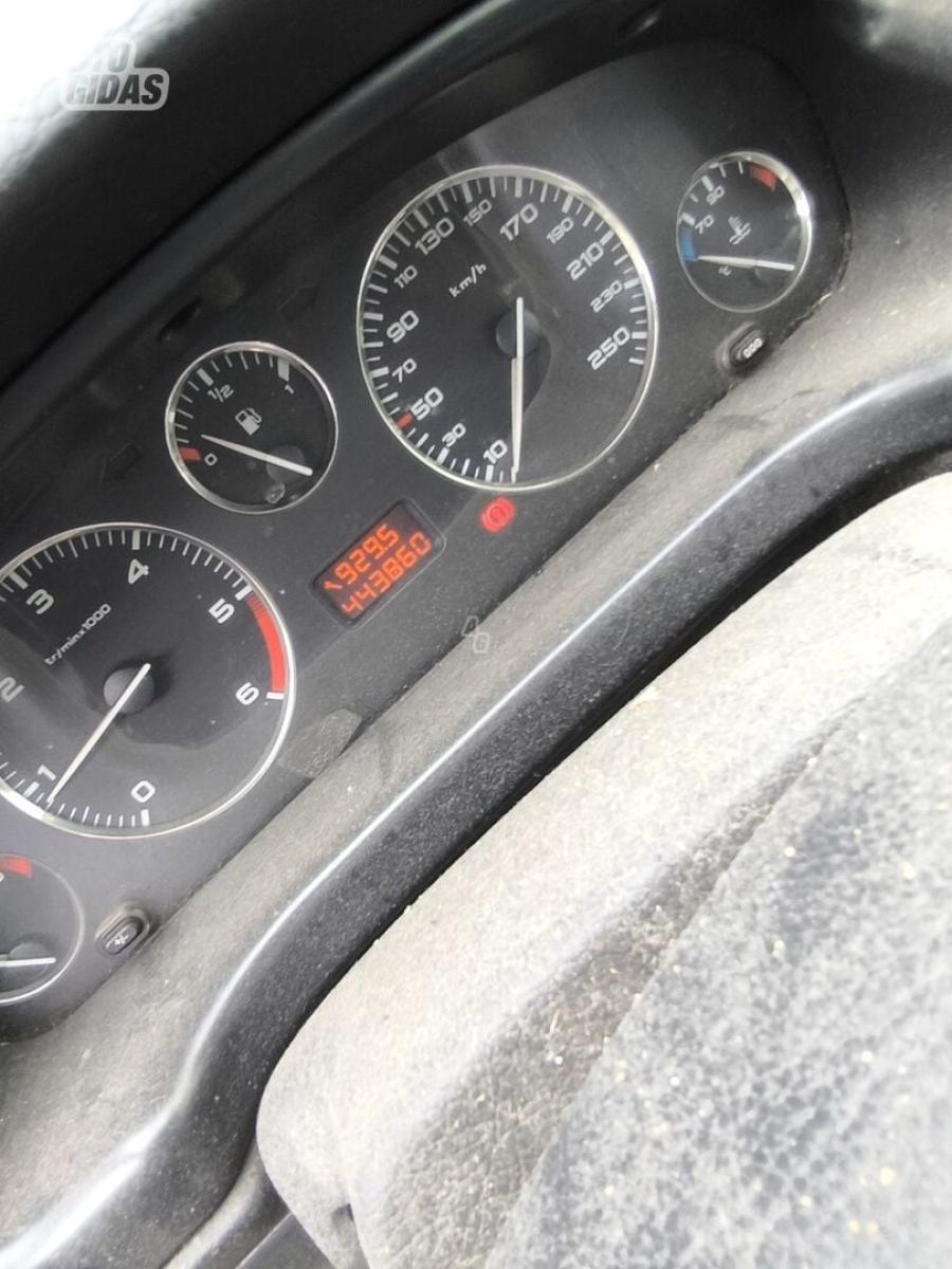 Серый Пежо 406 2002 в Паневежис, объемом двигателя 2.00 л и пробегом 430 тыс. км за 250 €, фото 17 на AUTOMOTO.COM.LV