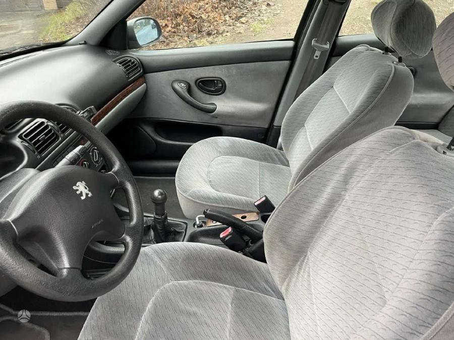 Красный Пежо 406 1998 в Вильнюс, объемом двигателя 2.00 л и пробегом 261 тыс. км за 750 €, фото 7 на AUTOMOTO.COM.LV