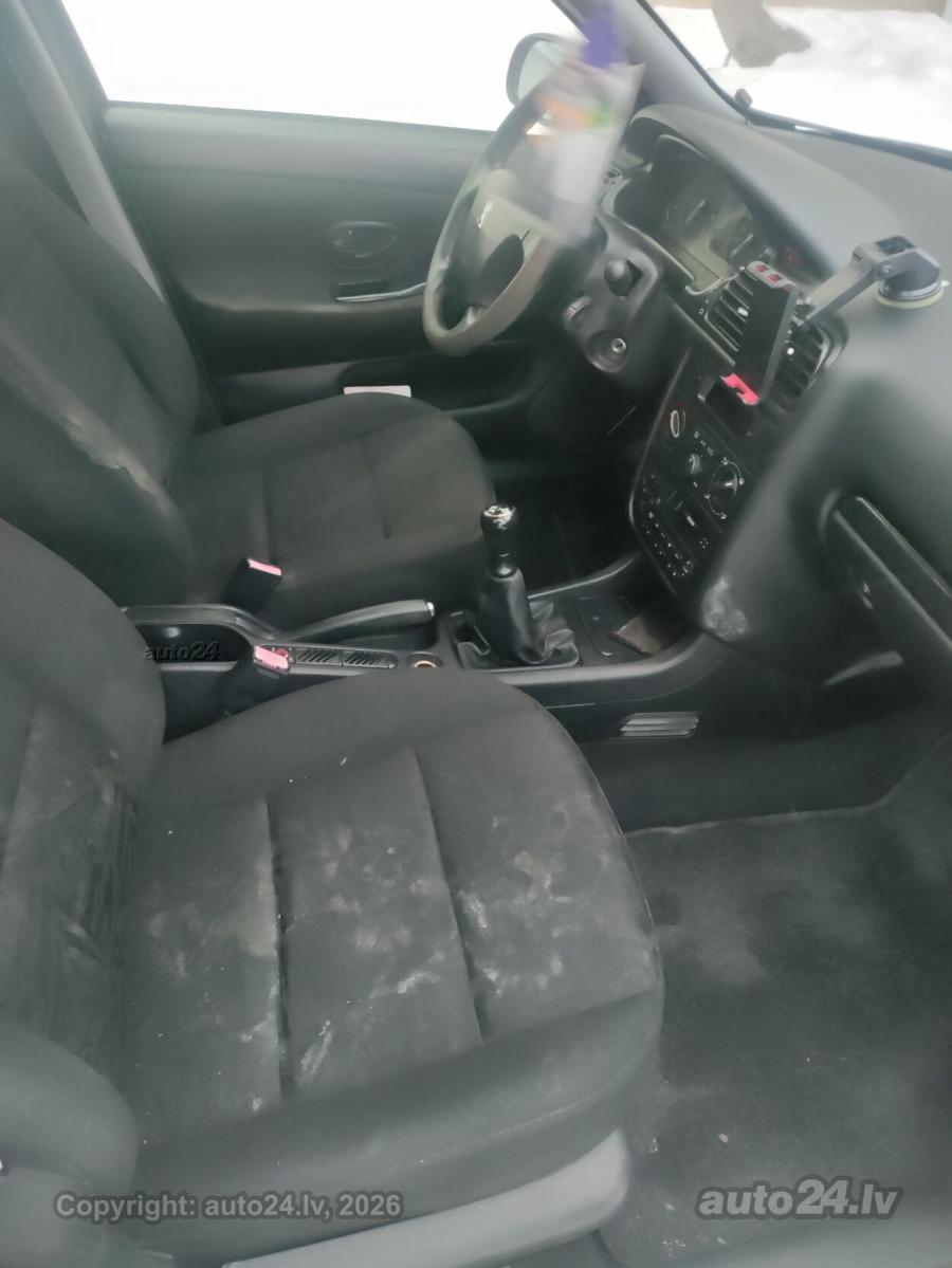 Пежо 406 2001 в Пярну, объемом двигателя 1.70 л и пробегом 181 тыс. км за 500 €, фото 6 на AUTOMOTO.COM.LV